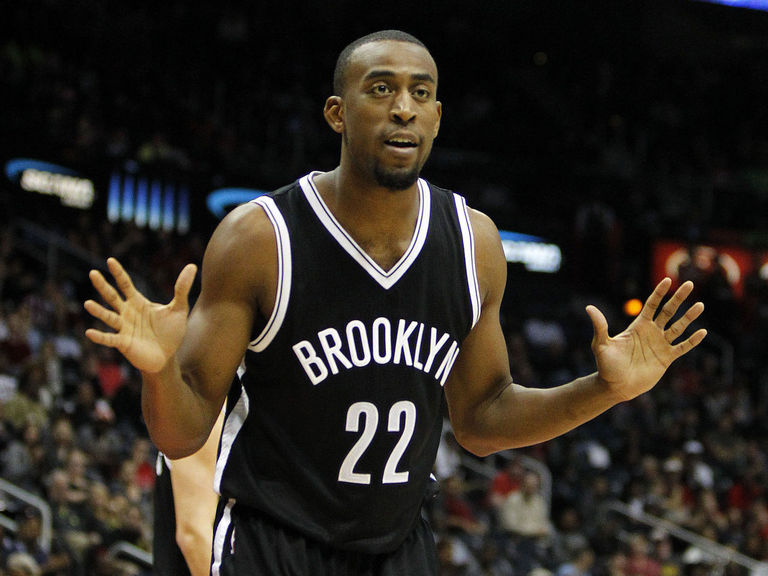 VIDEO: Nets' Markel Brown takes ball off face courtesy of Wolves fan ...