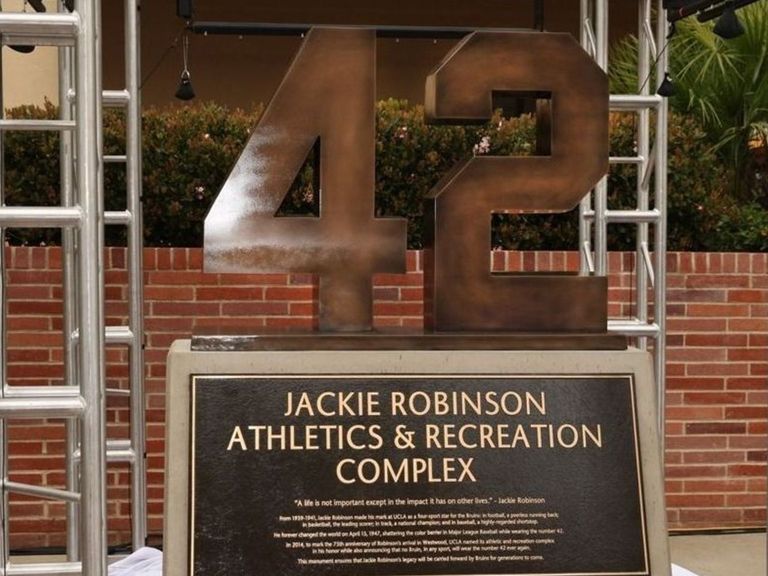 UCLA unveils '42' monument for Jackie Robinson | theScore.com