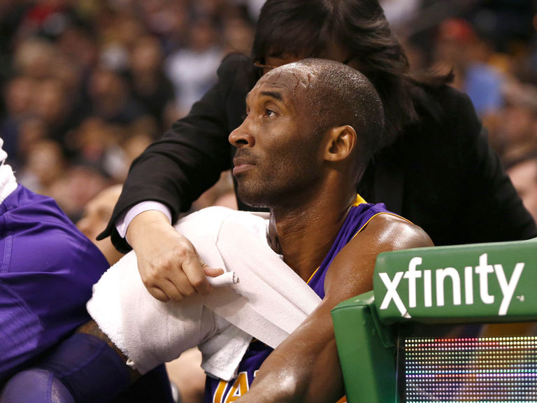 Kobe sidelined vs. Magic with sore shoulder | theScore.com