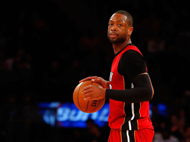 Dwyane Wade sits vs. Raptors with thigh injury | theScore.com