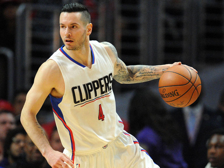 VIDEO: A roundabout way to a J.J. Redick 3-pointer | theScore.com