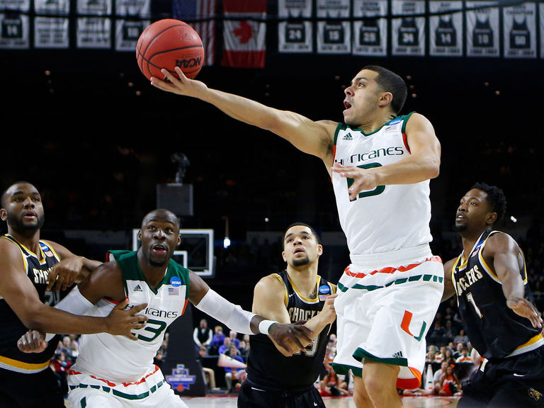VIDEO: Miami's Angel Rodriguez has prayer answered | theScore.com