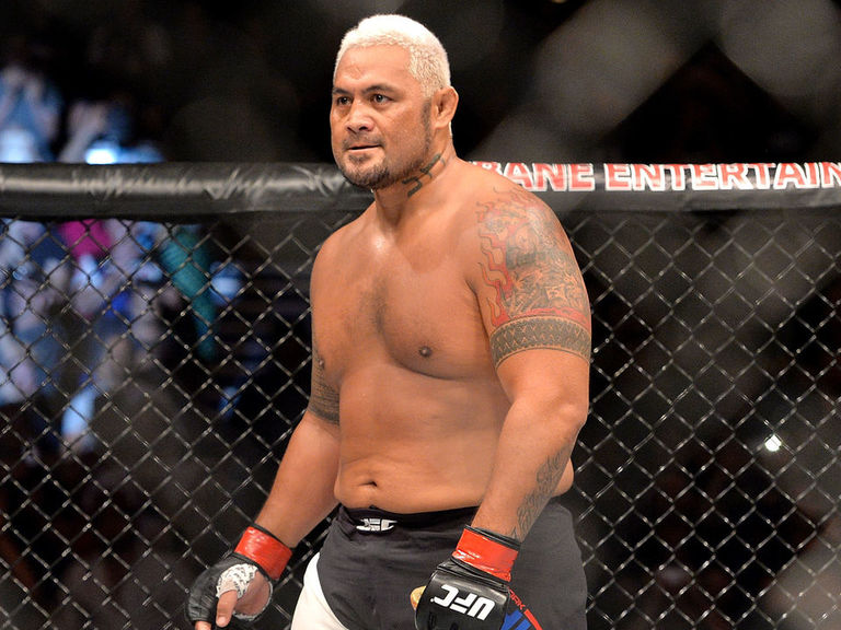 Hunt: 'F--- the UFC' for allowing cheaters to fight | theScore.com
