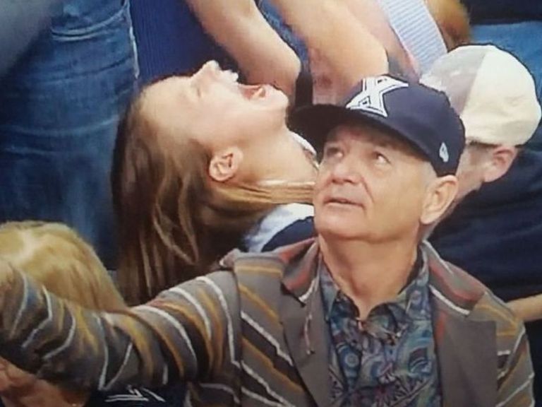 VIDEO: Bill Murray cheers on son at Xavier game | theScore.com