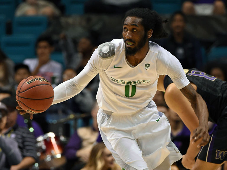 Oregon basketball player Dwayne Benjamin to join football program ...