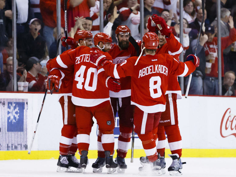 Red Wings top Flyers, can clinch 25th straight playoff berth Thursday ...