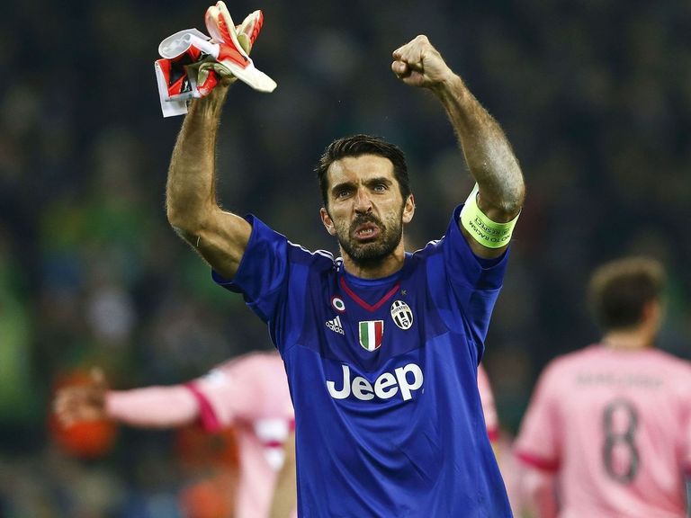 VIDEO: Buffon pulls off brilliant double save vs. Milan | theScore.com