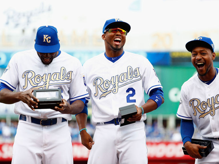 Royals to continue wearing gold-trimmed jerseys | theScore.com
