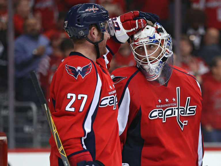 Holtby shines on, leading Capitals to 2-0 series advantage | theScore.com