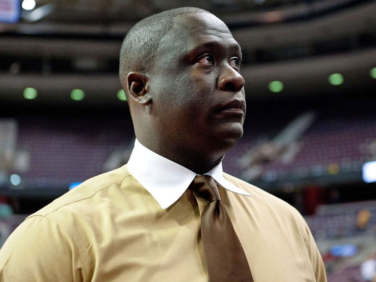 Detroit officially names Bacari Alexander head coach | theScore.com