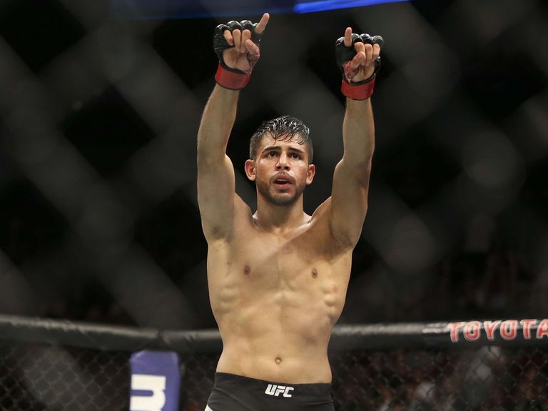 UFC Phoenix preview: 'El Pantera' goes on the hunt for a legend ...