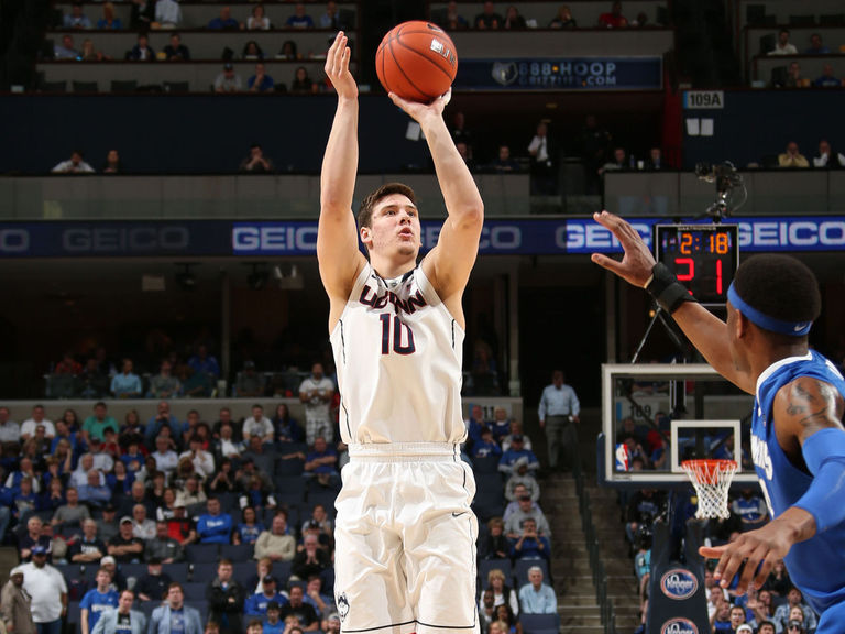 Blue Jays converting ex-NCAA basketball star to pitcher | theScore.com
