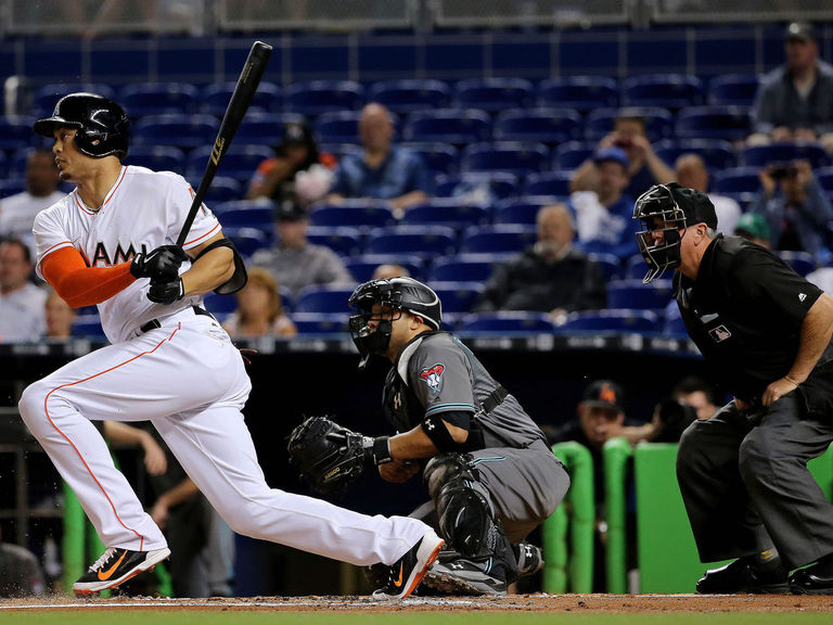 Watch: Stanton destroys baseball to straightaway CF | theScore.com