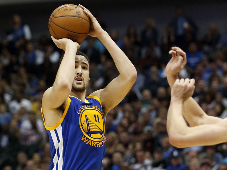Watch: Thompson's perfect 3-pointer barely moves mesh | theScore.com