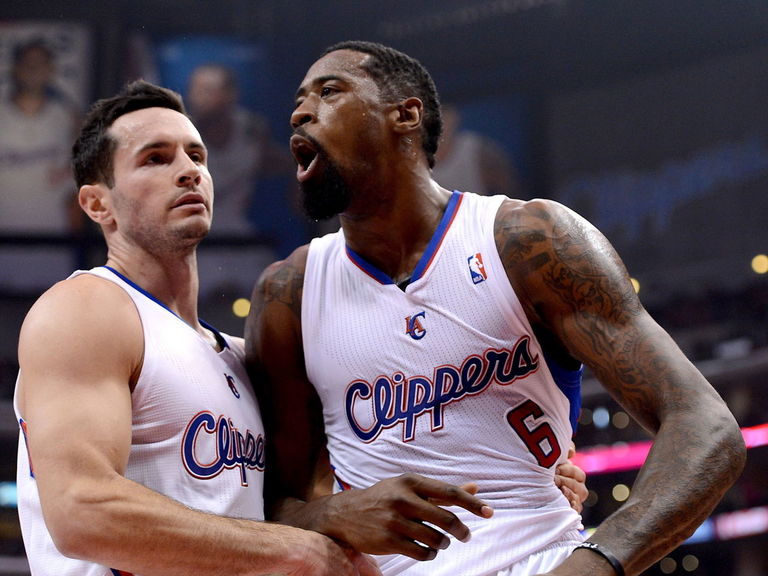 GIF: Jared Dudley with a behind-the-back assist through DeAndre Jordan ...