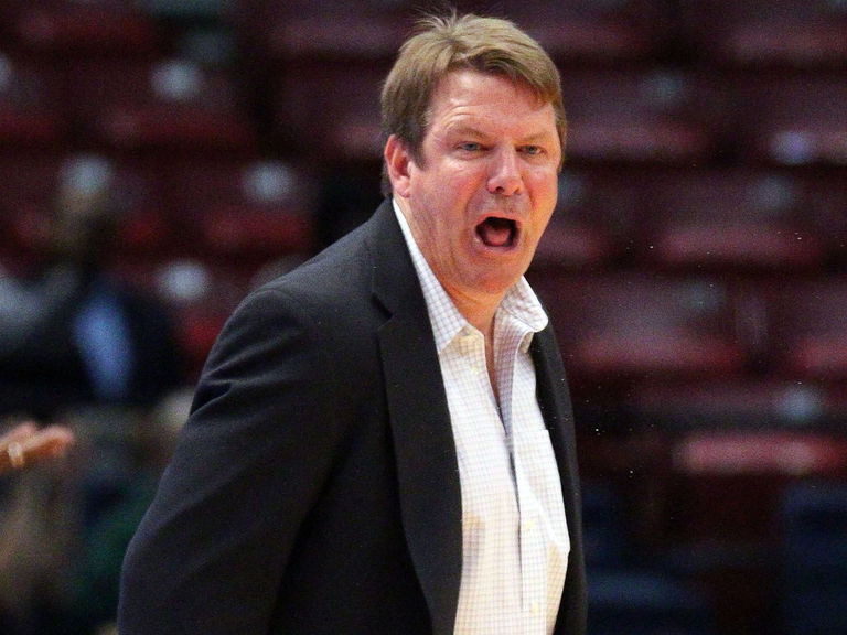 UTEP's Tim Floyd sounds off on media after player transfers | theScore.com