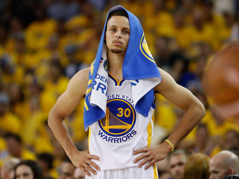 Report: Curry playing at 70 percent health at best | theScore.com