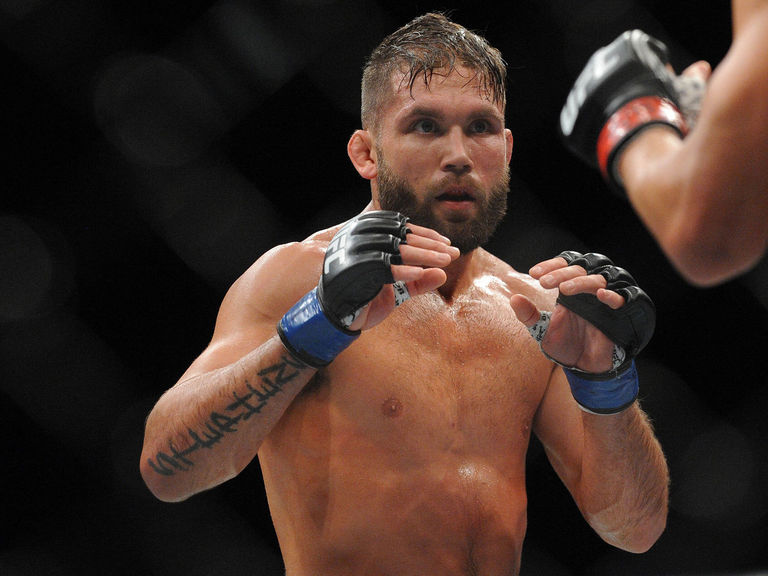 Stephens: 'Ginger crackhead' McGregor dodged me backstage | theScore.com