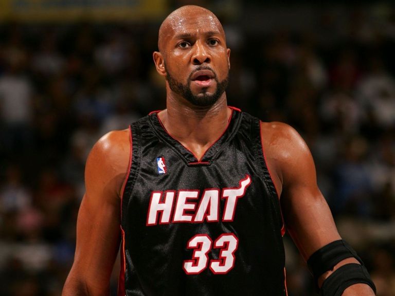 Watch: Alonzo Mourning tells kid who he is | theScore.com