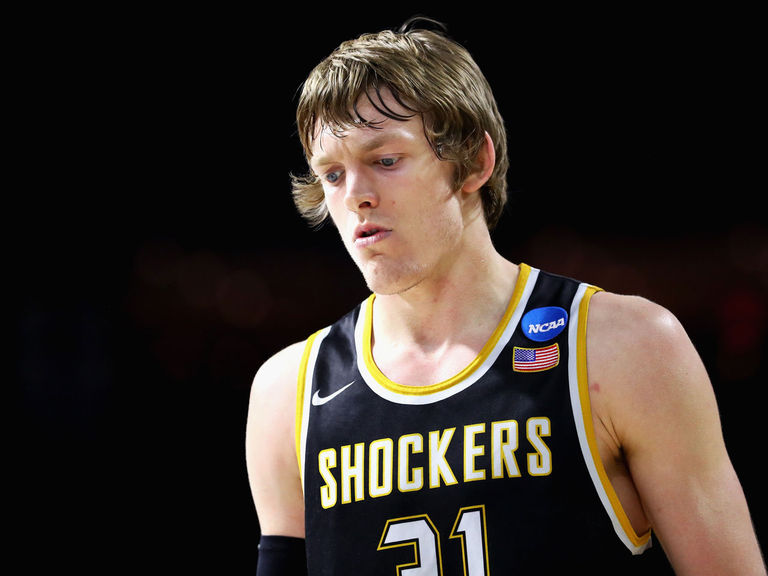 Knicks sign Ron Baker | theScore.com
