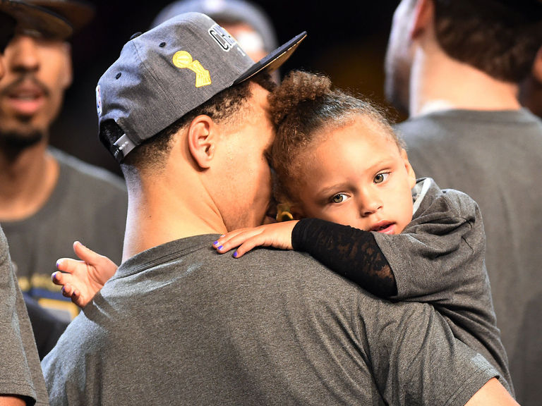 Riley Curry tried to reassure her disconsolate dad after Game 7 loss ...