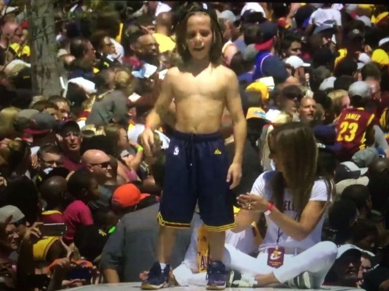 Dan Gilbert's son dances shirtless on roof of car during Cavs' parade ...