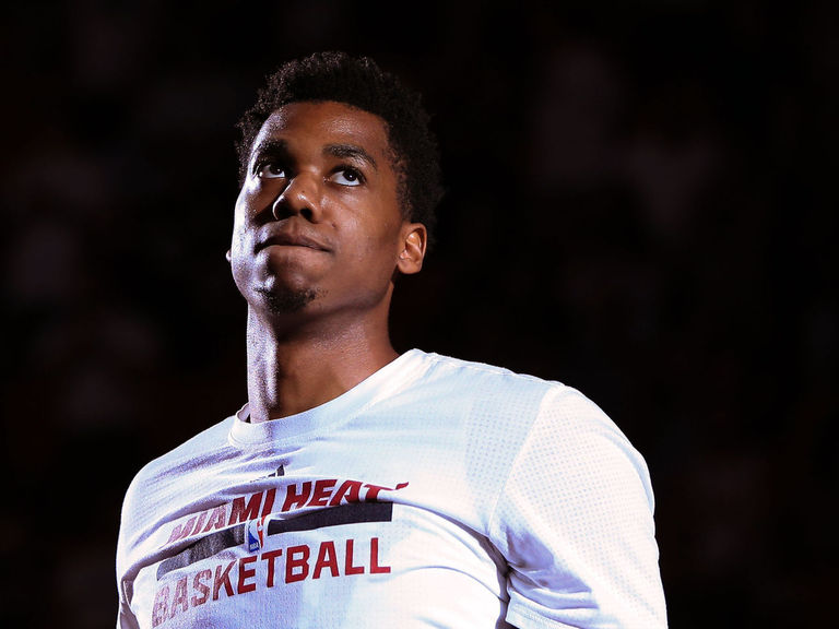 Whiteside accepts challenge to lead Heat | theScore.com