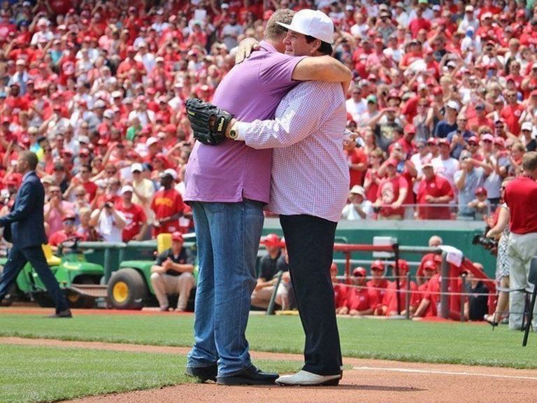 Watch: Pete Rose Jr. throws 1st pitch to dad after No. 14 retired ...