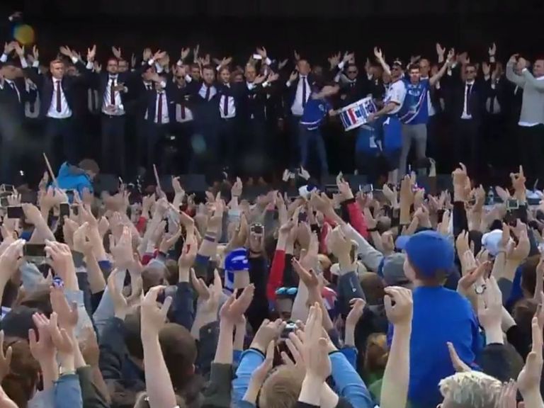 Watch: Iceland welcomes heroes home with Viking clap | theScore.com