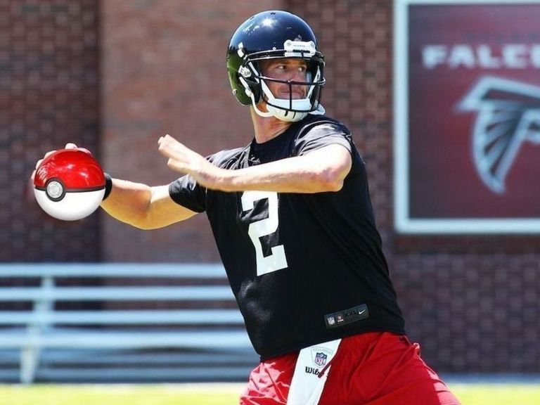 NFL players catch Pokemon GO fever | theScore.com