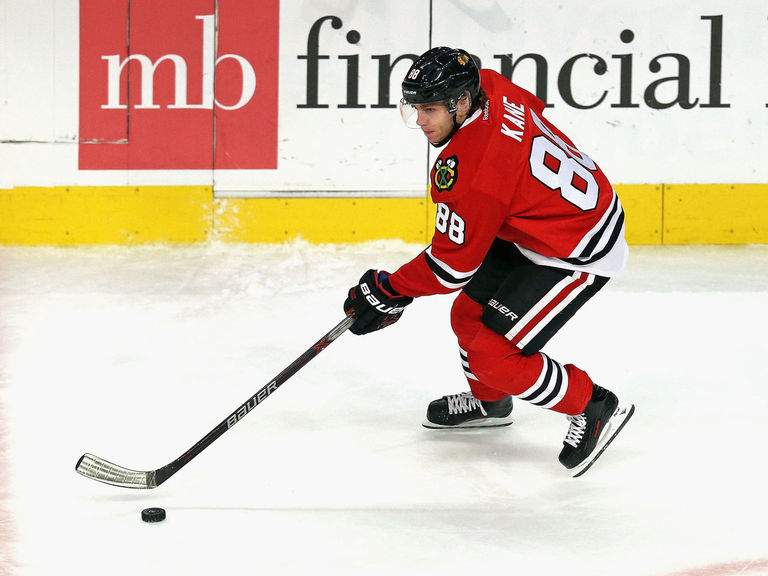 Watch: Kane breezes through stick-handling obstacle course | theScore.com