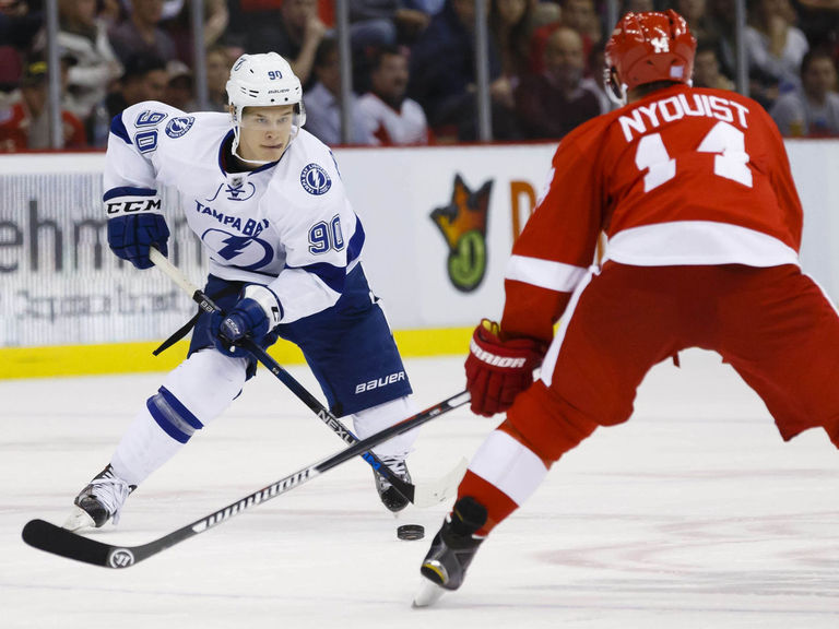 Lightning announce Namestnikov signing | theScore.com