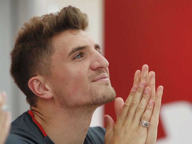 Watch: Meunier's bullet doubles PSG's lead on Real | theScore.com
