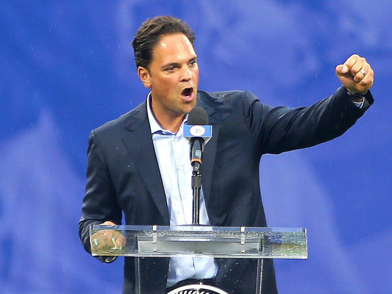 Watch: Piazza gifted with sweet video for number retirement | theScore.com