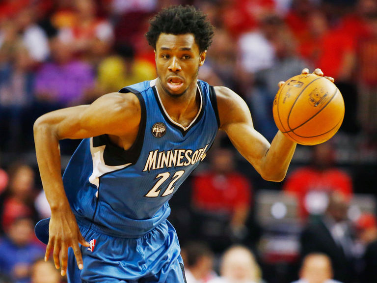 Watch: Wiggins attempts 720 dunk | theScore.com