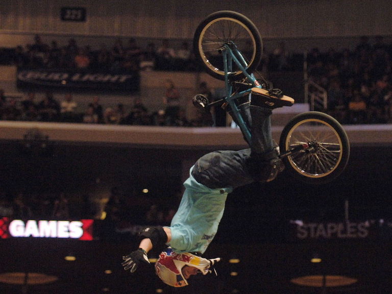 Watch: BMX rider sets world record with 84-foot backflip | theScore.com