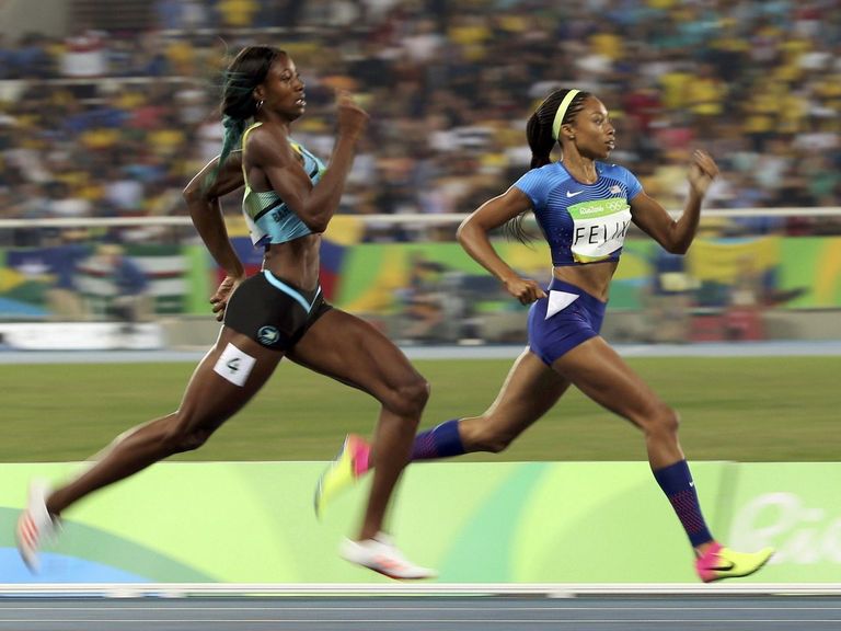Shaunae Miller wins women's 400m with dramatic dive at finish line ...