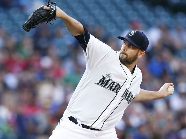 Mariners place Paxton on DL with elbow contusion | theScore