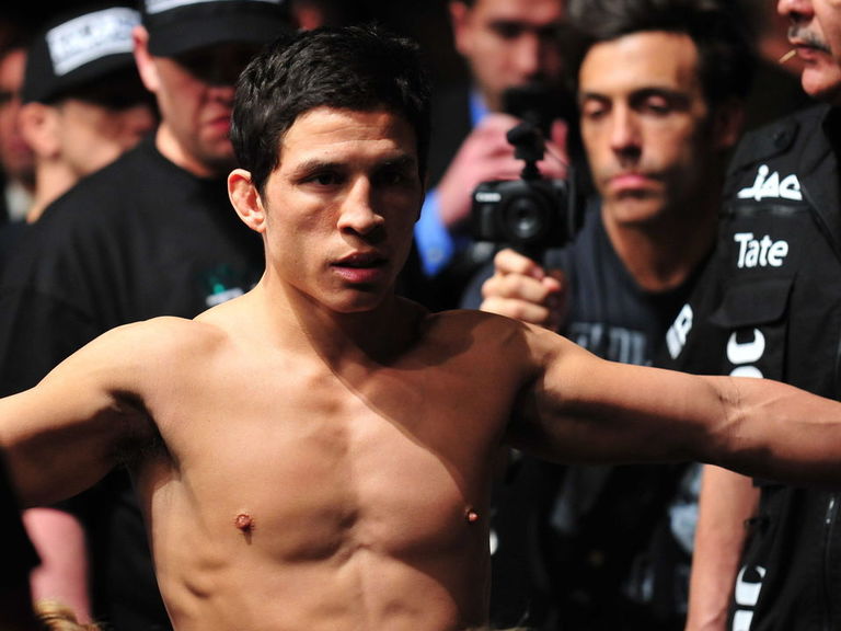 No. 1 flyweight contender Benavidez offended by place on UFC 225 card ...