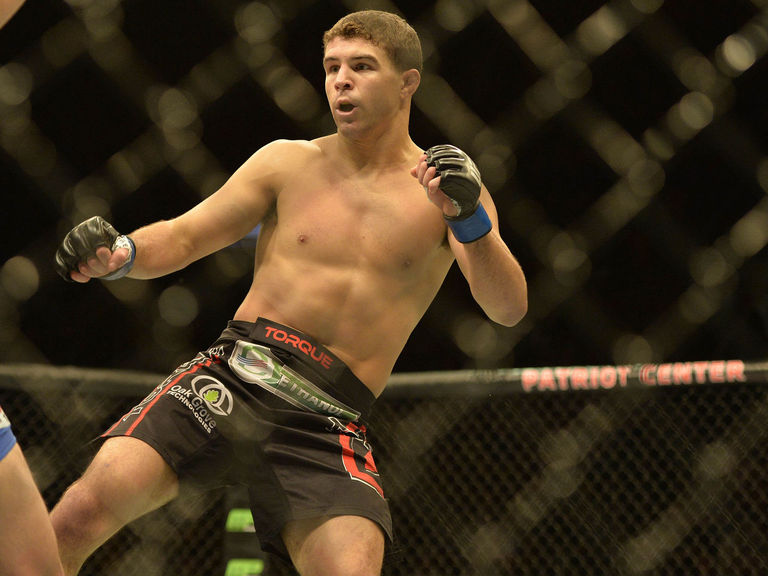 Major contract issues keeping Iaquinta from fighting at UFC 205 ...