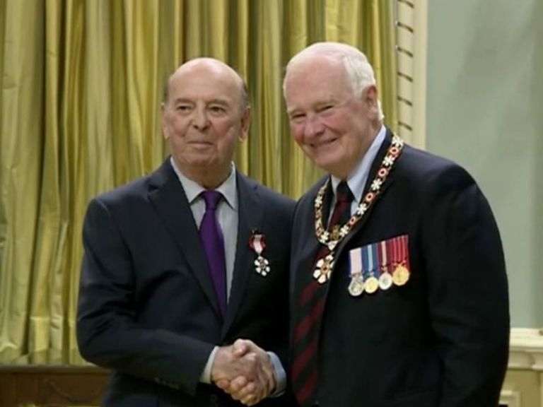 Bob Cole receives Order of Canada | theScore.com