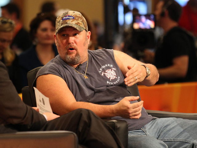 Watch: Larry the Cable Guy snaps opponent's arm in arm-wres…