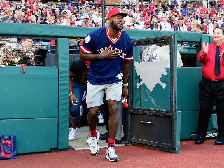 Watch: LeBron amps up Cleveland crowd ahead of ALDS Game 2 | theScore.com