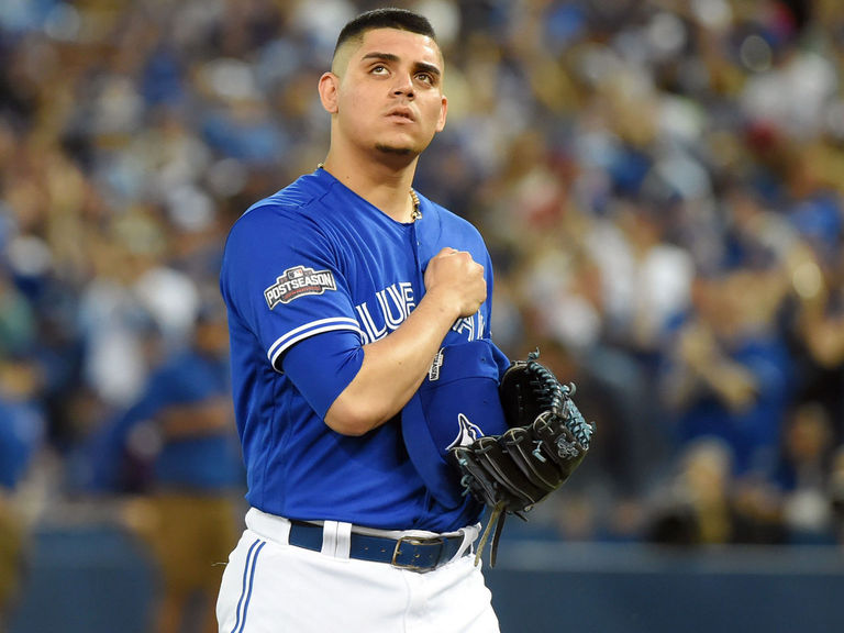 Osuna named Athlete of the Year in Mexico | theScore.com