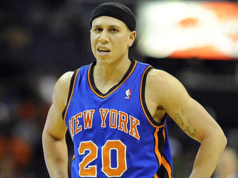 Fat Joe: Mike Bibby once 'yoked' me up over Air Jordans | theScore.com