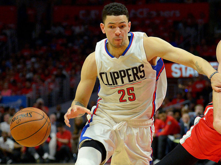 Watch: Austin Rivers flubs dunk, or layup, or whatever this was ...