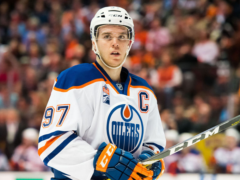 McDavid posts league-leading 14th multi-point game | theScore.com