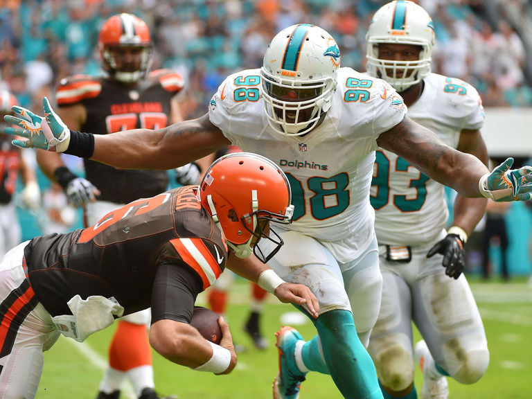Dolphins' Jones suspended 2 games for violating substance abuse policy ...