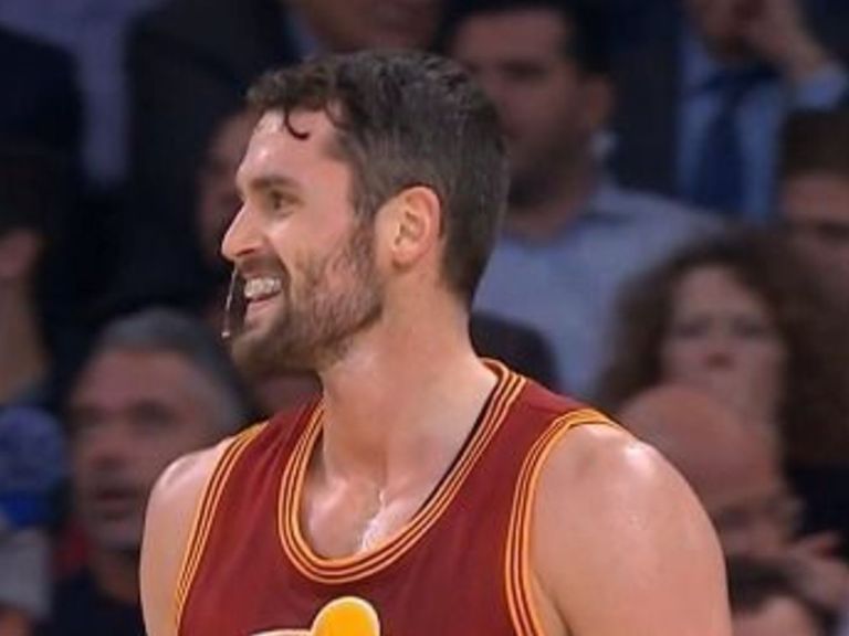 Cavaliers' Love shoots out giant snot rocket | theScore.com