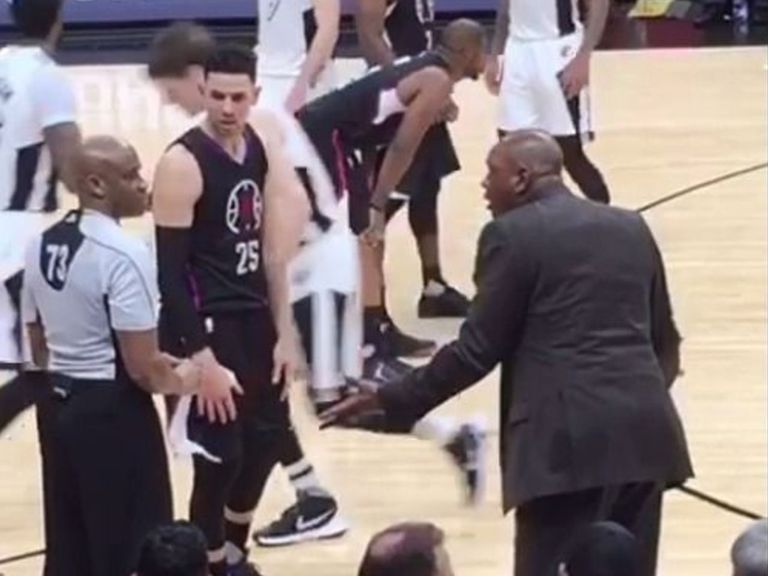 Austin, Doc Rivers vent to official in father-son moment | theScore.com